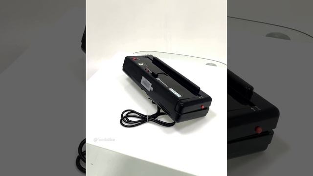 Вакуумный упаковщик DZ-300A Foodatlas Pro (черный)