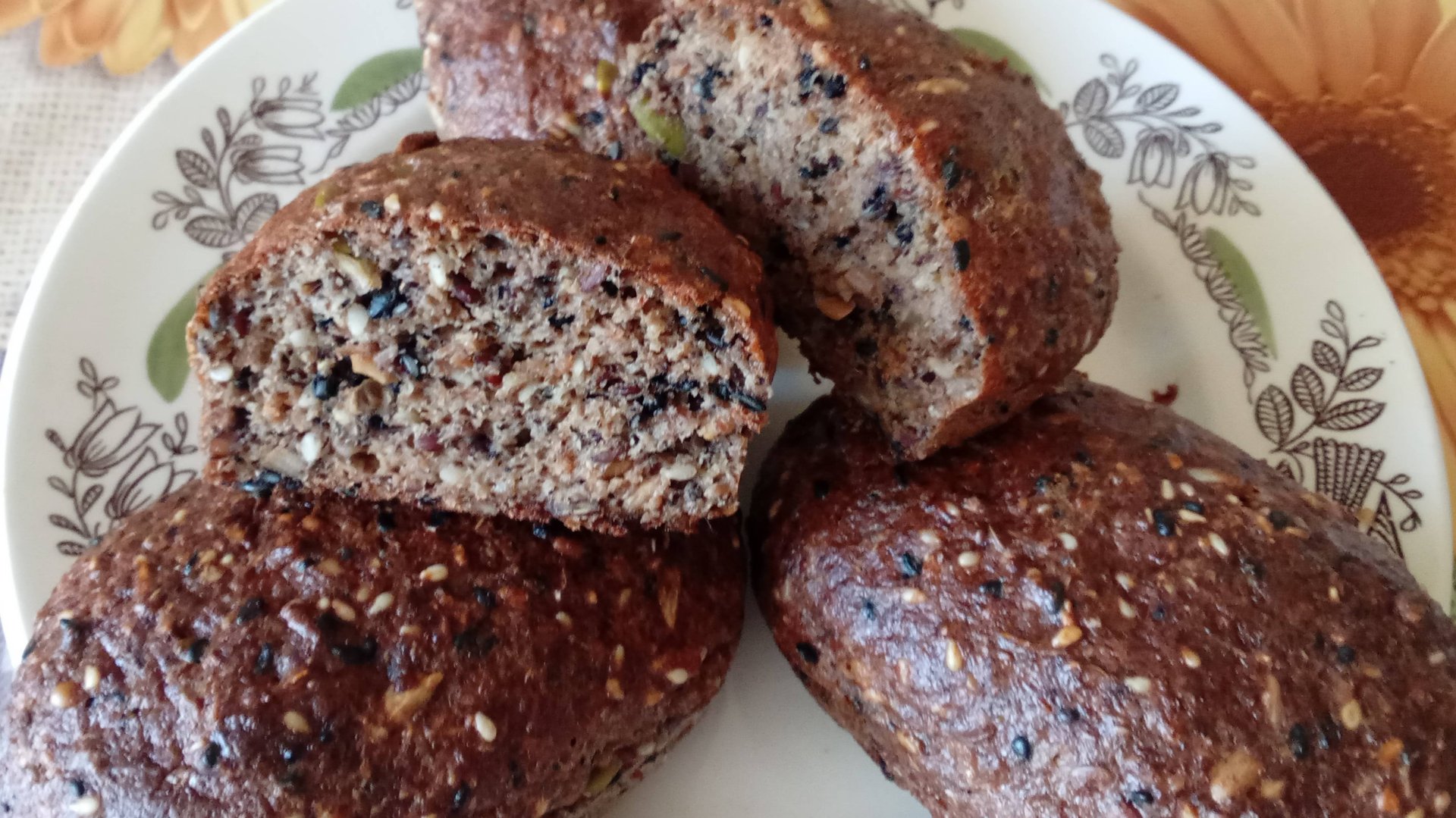 КЛАССНЫЕ ХЛЕБНЫЕ БУЛОЧКИ НА ПСИЛЛИУМЕ ИЗ РЖАНОЙ МУКИ И СМЕСЬЮ СЕМЕЧЕК