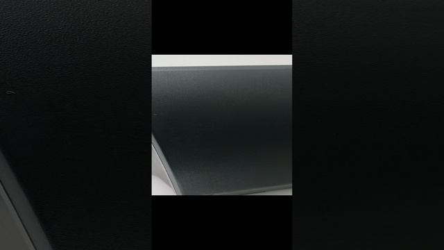 Крышка вещевого ящика ВАЗ-2110 2111 2112 бардачок в сборе для панели приборов 21100-5303016-00