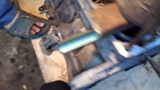 3317 двигатель ,разобрал ,чистим блок и замеряем выступание гильз Часть 2.mp4