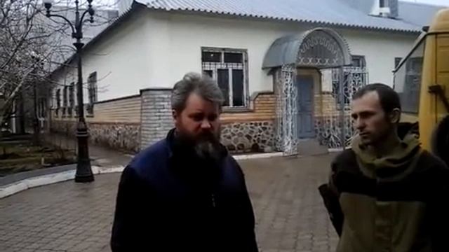 Помощь ополченцам Новоазовска март 2015 года.mp4