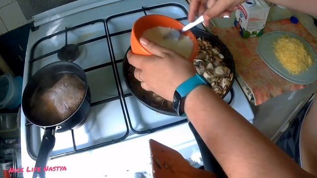 Вкусный ужин за 30 минут // Гречка в сливочно-сырном соусе с курицей и грибами