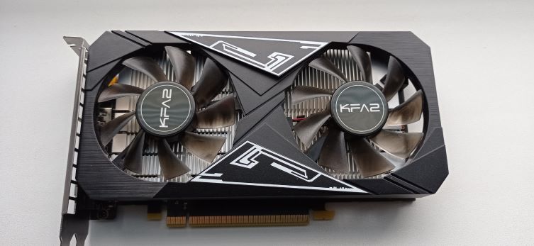 Замена термопасты и чистка  KFA2 GeForce GTX 1650 EX PLUS.