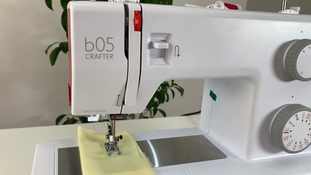 Обзор швейной машинки Bernette b05 Crafter