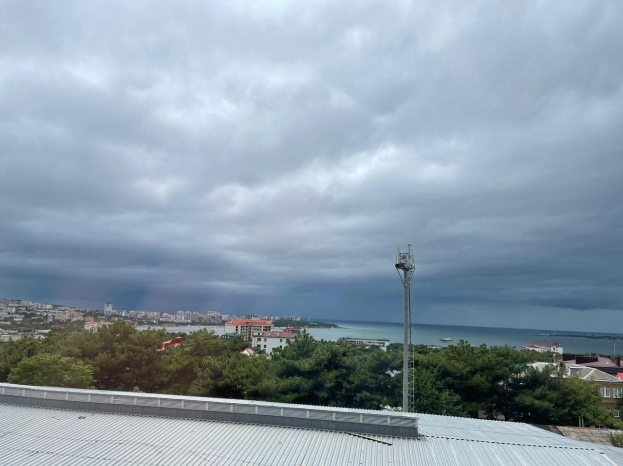 Квартира в Геленджике цена 9,25 млн.р. Купите однокомнатную квартиру Геленджике на ул.Курортной.