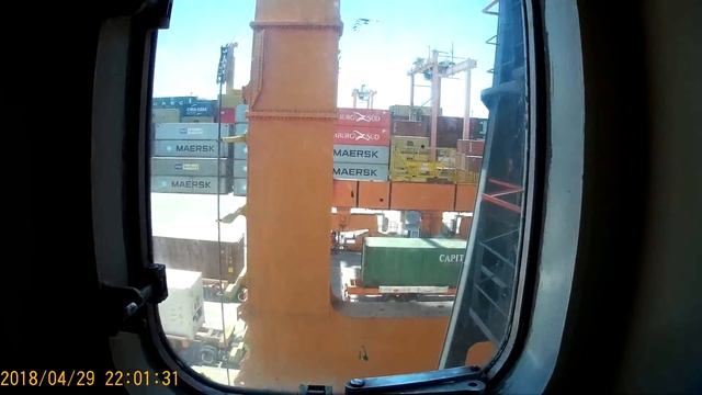 Офицерская каюта на контейнеровозе.