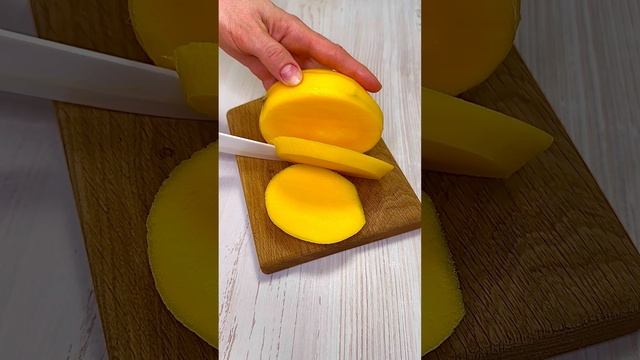 Пломбирные блинчики с манго по-гонконгски