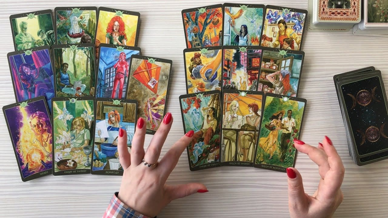 Скучает ли мужчина по Вам? Снитесь ли Вы ему? Расклад таро.