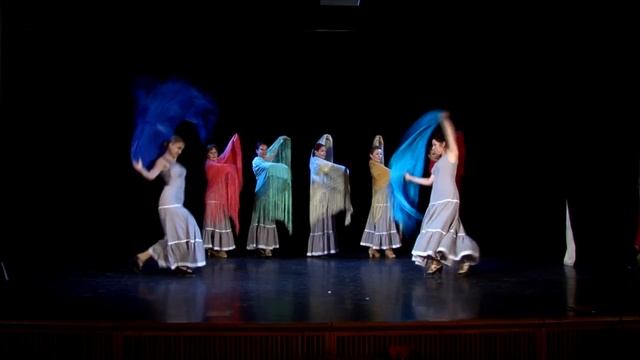 Алегриас с шалями