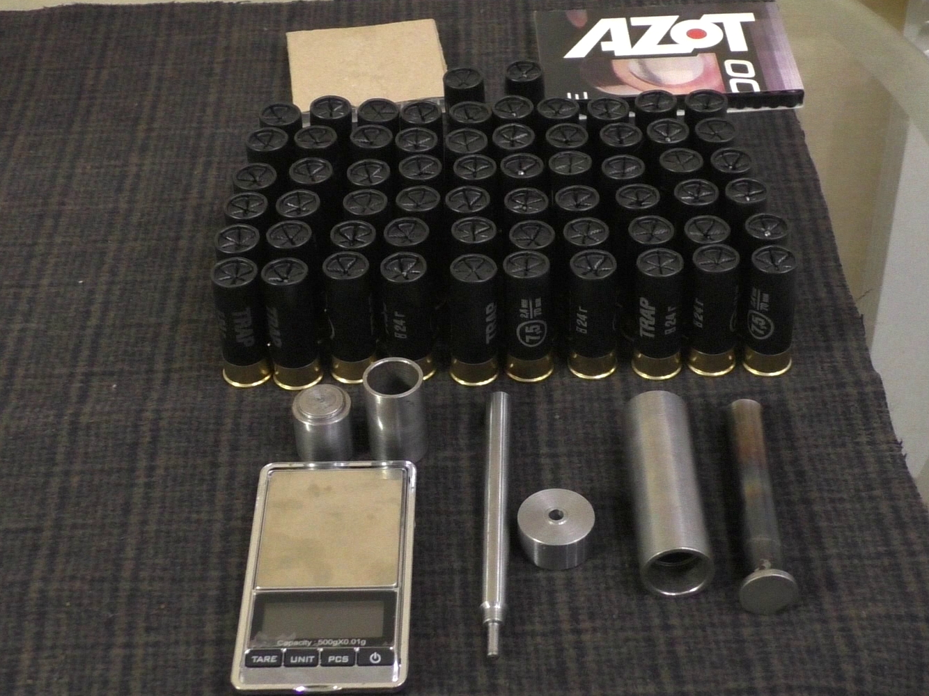 Снаряжение качественного патрона 12 кал. для стрельбы из полуавтомата. Equipment quality cartridge 1