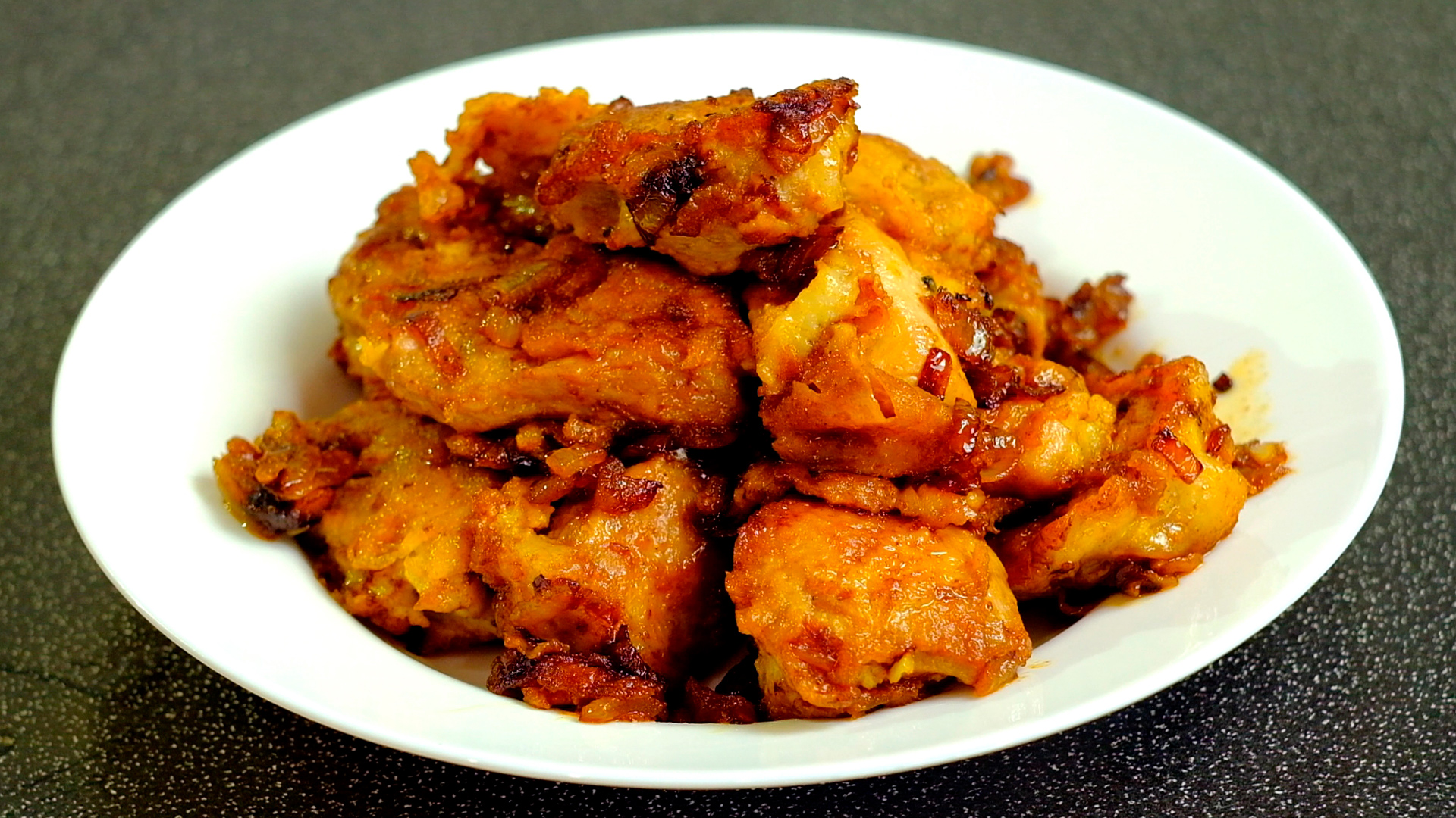 Бархатное мясо в кляре. Сначала пожарил, потом протушил в соусе, получилось необычайно вкусно