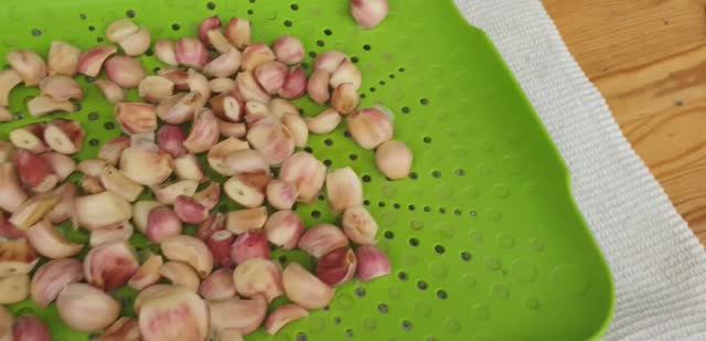 Посадила яровой чеснок/Пакет для бочки с водой