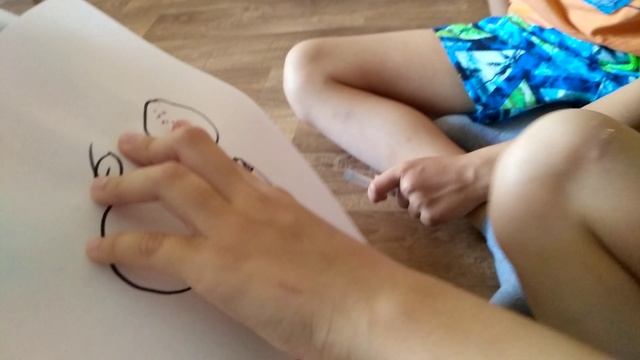 Челлендж Нарисуй на спине