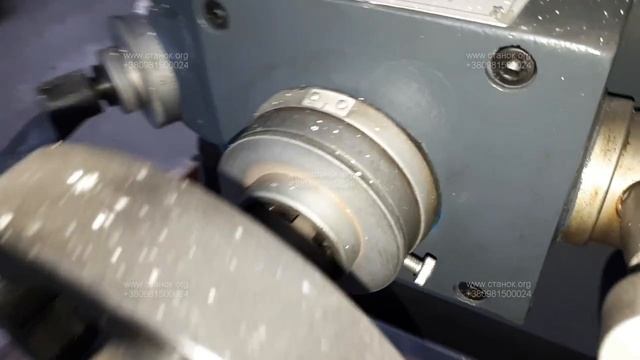 широкоуниверсальный консольный горизонтально вертикально фрезерный станок.mp4