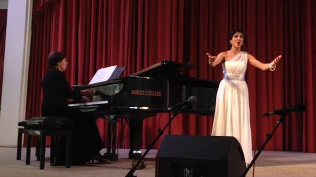 «Хрустальная лира» собрала в Смоленске юные таланты. Аракелян Татевик ария из оперы Чародейка