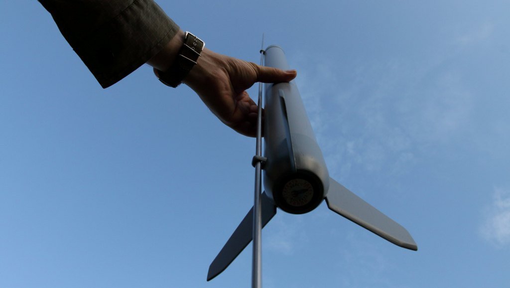 Полевой старт ракеты.