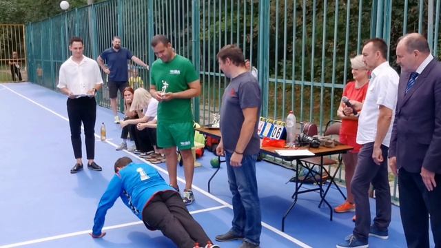 День физкультурника и торжественное открытие гандбольной площадки. в Протвино. Медали, гимн, жалобы