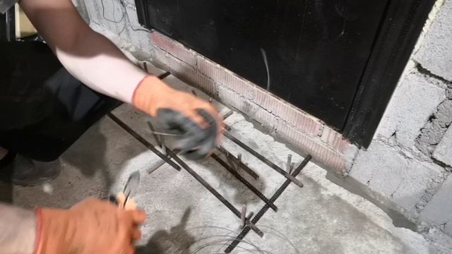 Забуривание арматуры на обвязку. Установка опалубки.