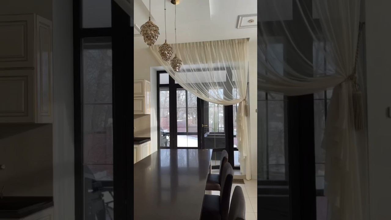 Тюль с кистью и строгие портьеры в кухню-гостиную ар-деко #тюльвкухню #тюльвгостиную #шторыдлядома