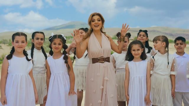 Manukner (Дети)
Слова и музыка Лусик Арутюнян Аранжировка Андрей Наплёков Поёт Заслуженная артистка