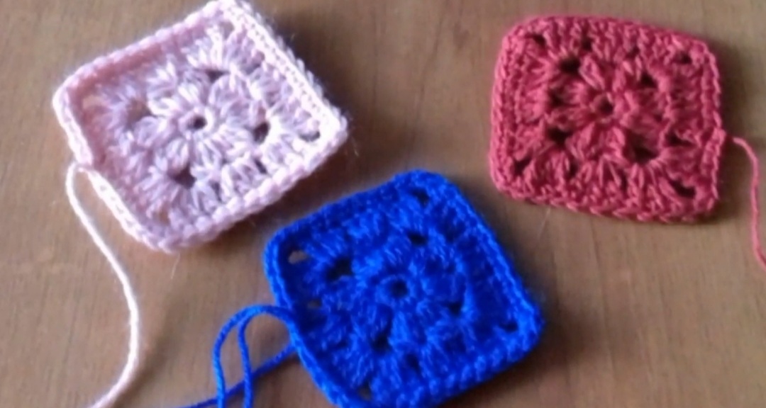 Мотив "Бабушкиного квадрата" крючком.