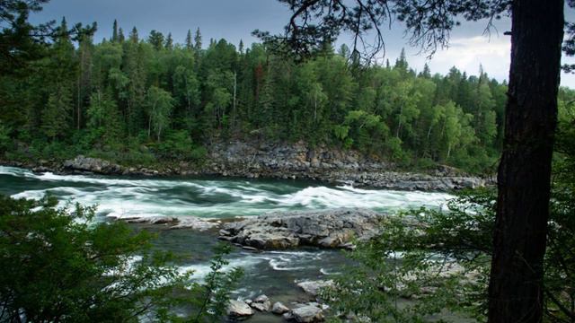 Восточные Саяны Гуляевские пороги на реке Казыр