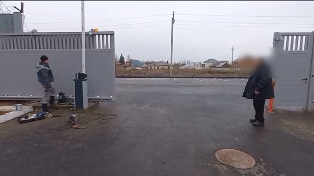 Откатные ворота Алютех с электроприводом