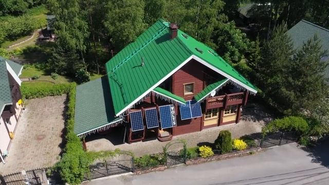 ОБЪЕКТ С СОЛНЕЧНЫМИ ПАНЕЛЯМИ VOLTS BATTERY В ЛЕНИНГРАДСКОЙ ОБЛАСТИ, ПОСЕЛОК ТОКСОВО (720p)