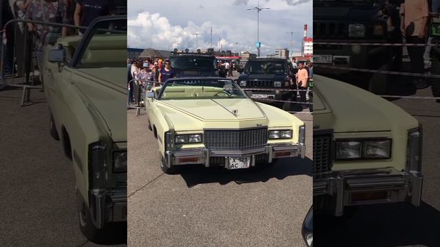 Выставка ретро-автомобилей. Санкт-петербург. Кадиллак