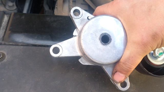 Натяжной ролик Киа Рио 4 / Хёндай Солярис 2