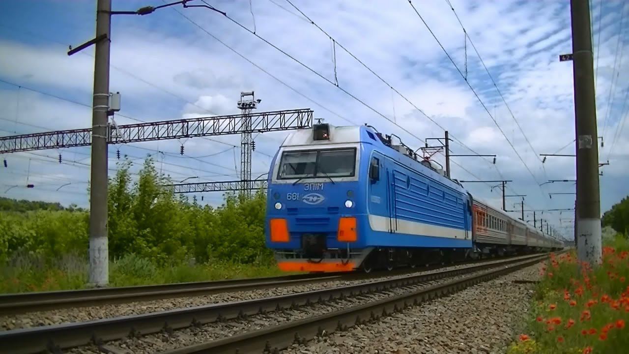 ЭП1М-681 с поездом №479 Сухум - Санкт-Петербург