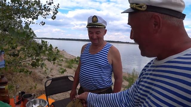 Рыбалка и отдых на Волжских островах!!! Ступино, Часть вторая. (1).mp4