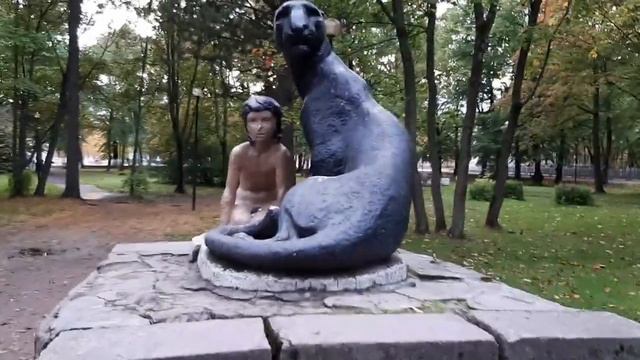 Памятник Маугли в Приозерске