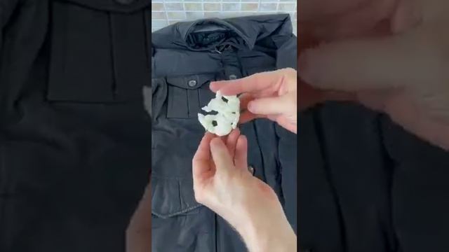 как удалить монтажную пену с одежды....