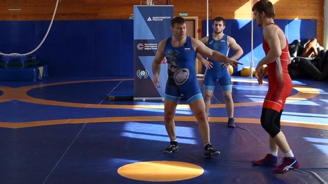 Борьба. Техника чемпионов. Приемы корейца Кима Хьон-Ву разбирает ЗМС Алексей Глушков