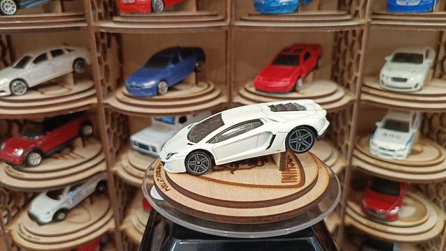 Lamborghini Aventador LP 700-4