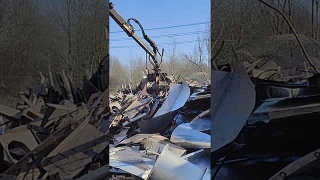 грейфер грузит металл #automobile