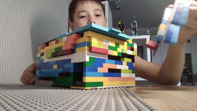 Автомат для продажи шоколада из Лего!***Моё второе видео***