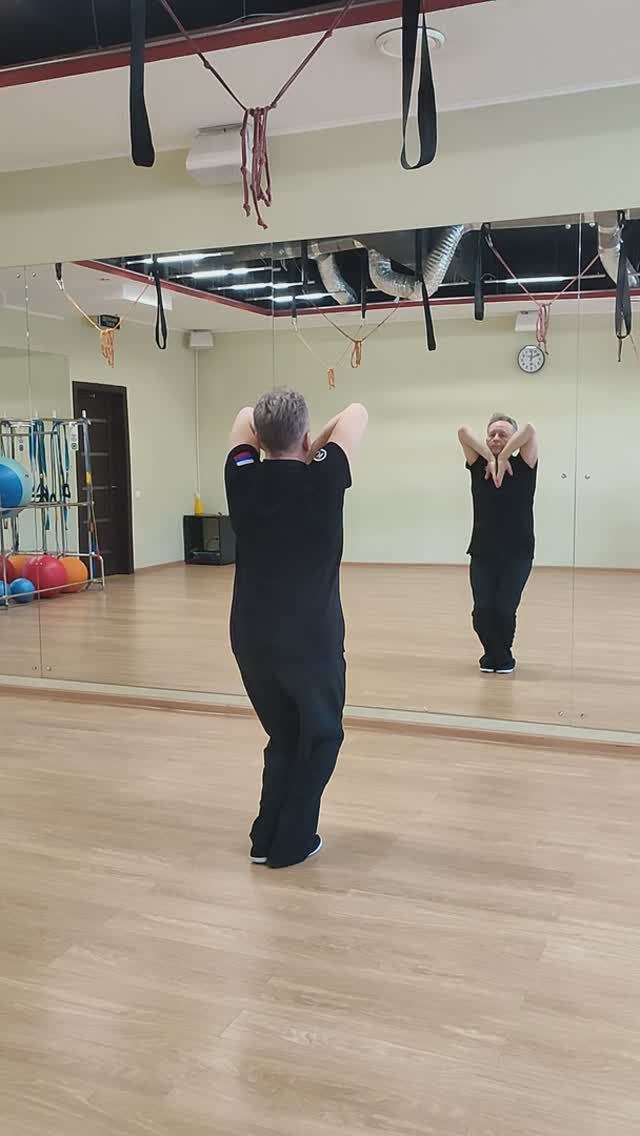 3. Единорог, приносящий счастье, поднимает волны