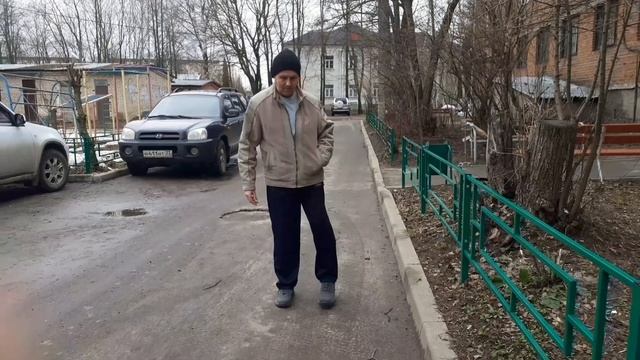 Жизнь после инсульта.Пробую ходить без трости.2023 г.