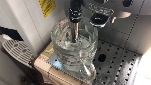 Кофемашинк Delonghi удаление накипи и прочая чистка обслуживание.mp4