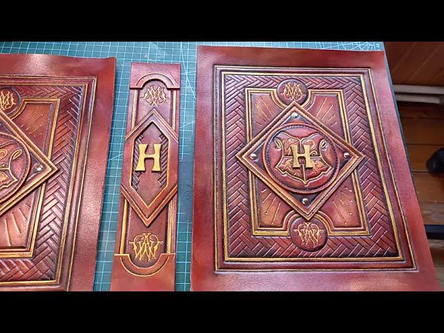 Обложка для книги. Этап окрашивания деталей. Изделия из кожи. СКСтиль. Видео обзор: Книга-артефакт.