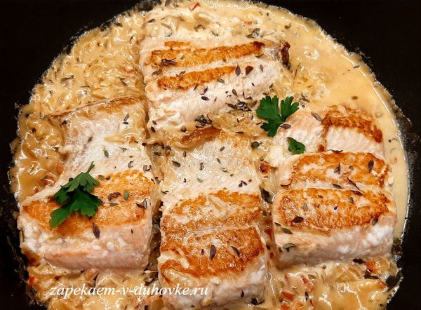 Кета в сливочном соусе