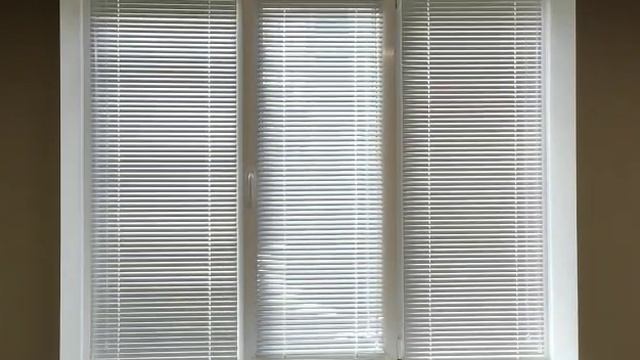 Горизонтальные жалюзи Холис 25 мм., алюминий, белый. СВИЛ.