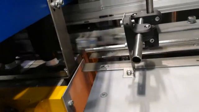 149/Автомат выдува ПЭТ тары в работе на производстве