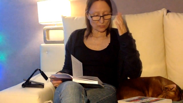 ч.1.  #АСМР #ASMR #ШЕПОТ. #БОЛТАЛКА. Листаем #КНИГИ и #болтаем ч.1