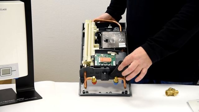 Водонагреватель CLAGE DEX (до 2021 года).