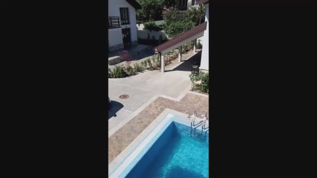 Обзор нашей виллы, купание в бассейне, прогулка.