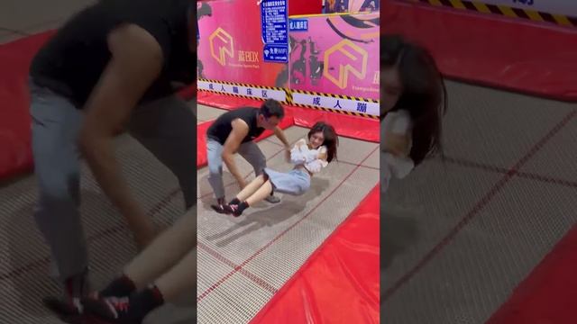 ПРЫЖКИ НА БАТУТЕ | Trampoline Jumping  | Смешные видео | Funny Videos #7 #poseitv #shorts #шортс