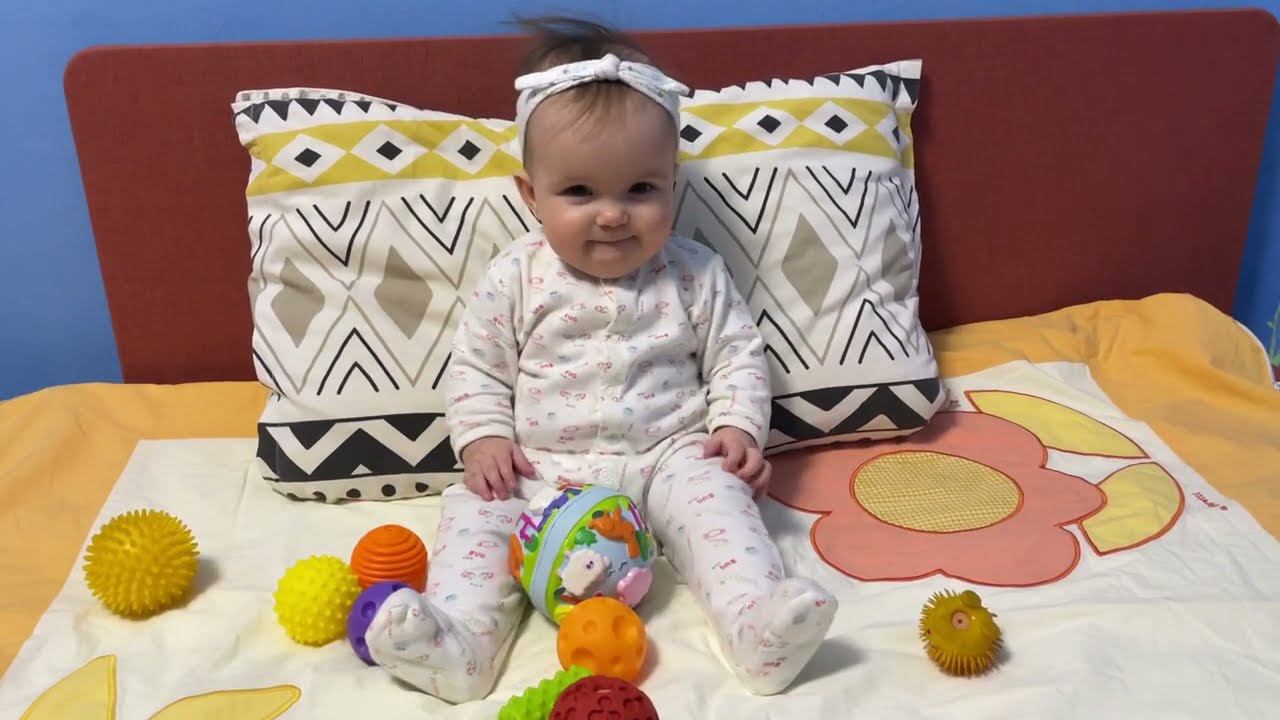 Латексные или резиновые мячики, какие лучше? Первые игрушки, мелкая моторика, выбираем. #игрушки